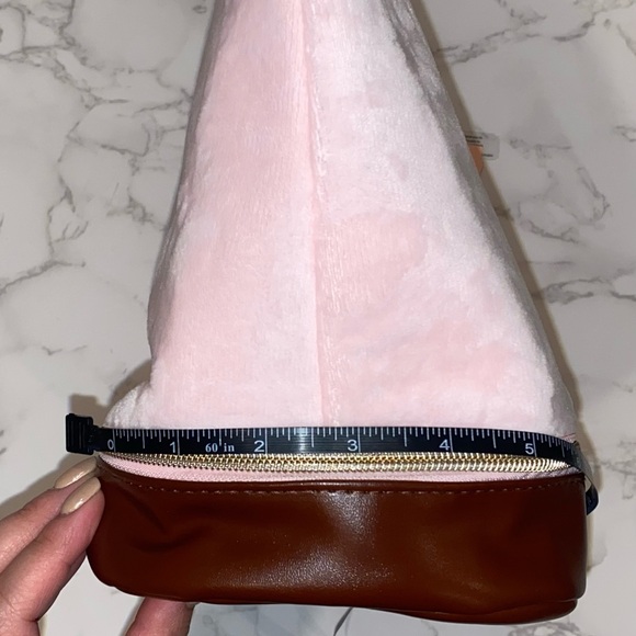 Juicy Couture | Bags | Juicy Couture Travel Cosmetic Bag Nwt | Poshmark